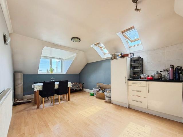 Lampton Road, Hounslow TW3, 2 bed flat to rent, £1,900 pcm | PrimeLocation