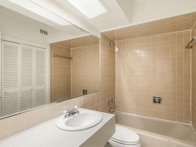 Lantana Apartments 3 Bedroom Apartment for Rent at 1802 West Ave, Austin, TX 78701 Downtown Austin