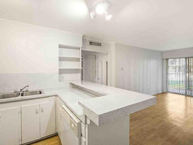 Lantana Apartments 1 Bedroom Apartment for Rent at 1802 West Ave, Austin, TX 78701 Downtown Austin
