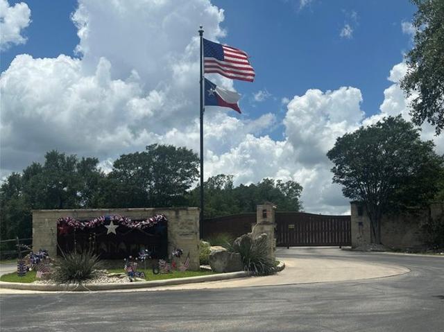 Lantana Gold, Spring Branch, TX 78070