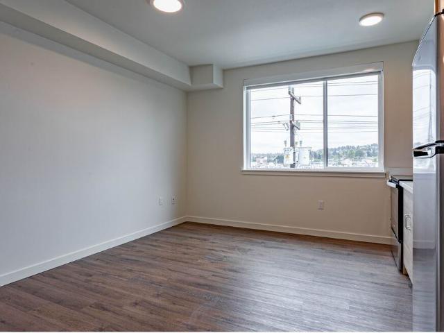 Lanterman Apartments Studio Apartment for Rent at 609 W Nickerson St, Seattle, WA 98119 North Queen Anne
