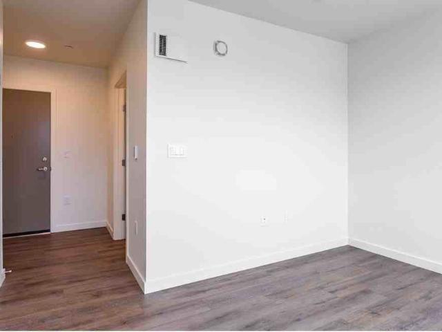 Lanterman Apartments Studio Apartment for Rent at 609 W Nickerson St, Seattle, WA 98119 North Queen Anne
