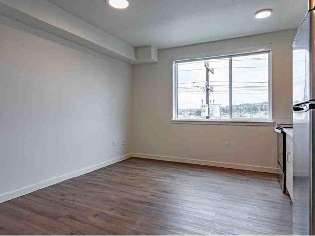 Lanterman Apartments Studio Apartment for Rent at 609 W Nickerson St, Seattle, WA 98119 North Queen Anne