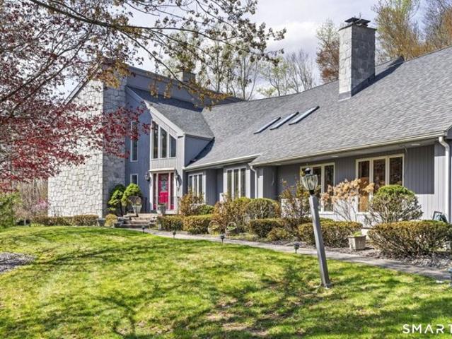 Lantern Park Ln S, Southbury, Home For Sale