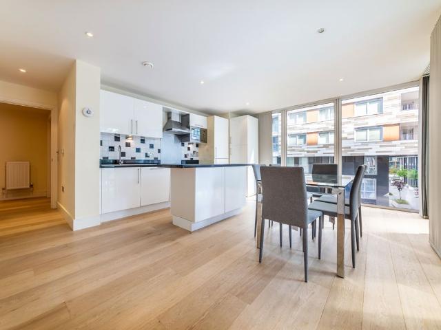 Lanterns Way, Canary Wharf E14, 3 bed flat to rent, £3,600 pcm | PrimeLocation