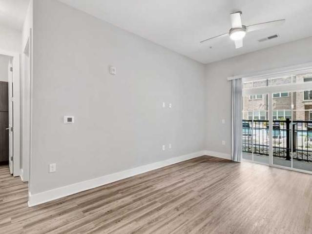 Lantower Weston Corners 1 Bedroom Apartment for Rent at 6000 Elevate Cir, Cary, NC 27513
