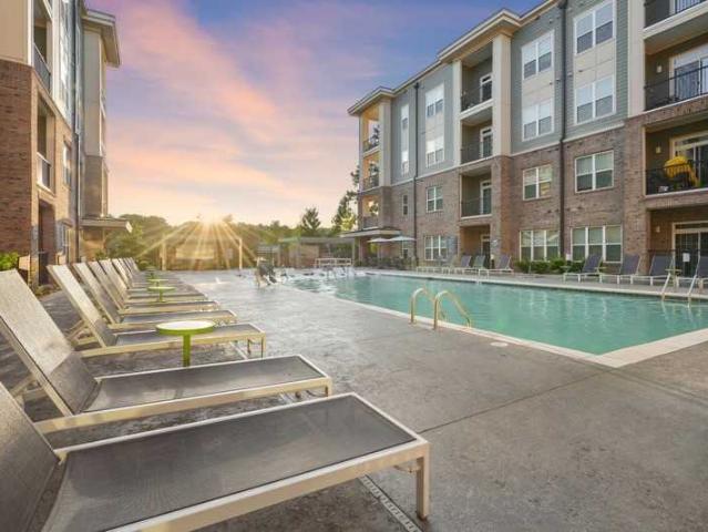 Lantower Weston Corners 2 Bedroom Apartment for Rent at 6000 Elevate Cir, Cary, NC 27513