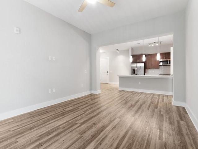 Lantower Weston Corners 2 Bedroom Apartment for Rent at 6000 Elevate Cir, Cary, NC 27513