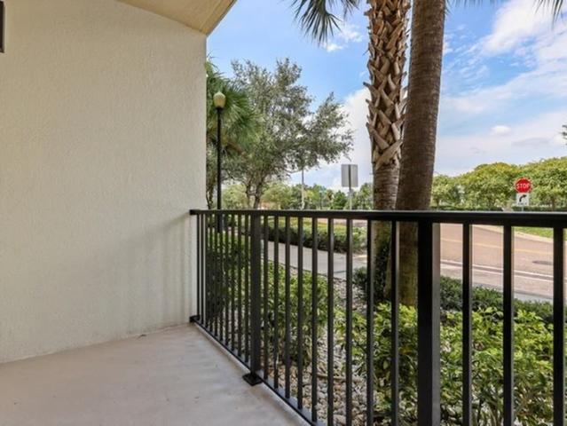 Lantower Westshore 1 Bedroom Apartment for Rent at 4504 W Spruce St, Tampa, FL 33607 Carver City Lincoln Gardens