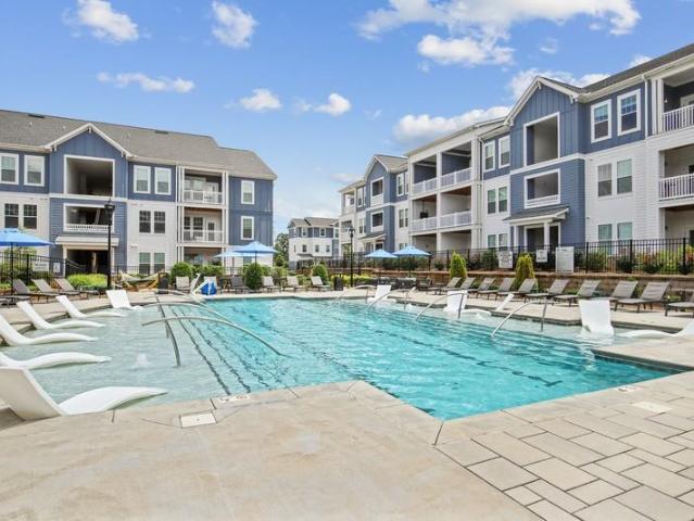 Lantower Garrison Park 2 Bedroom Apartment for Rent at 2725 Reseda Pl, Charlotte, NC 28262 Mallard Creek Withrow Downs