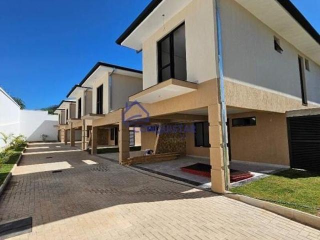 Lançamento no Bairro São Luiz! Casa de luxo em condomínio!