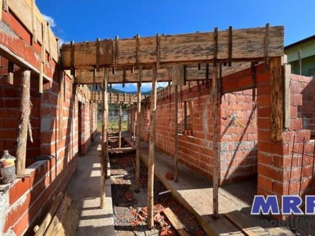 Apartamentos á venda em Ubatuba, em construção. Praia da Lagoinha. Parcelamento com construtor