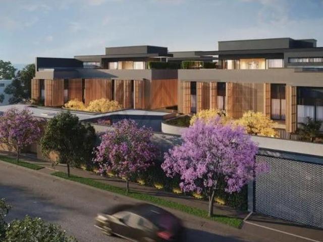 Lançamento de Casa de Alto Padrão em Condomínio no Jardim Europa, São Paulo SP: 4 Quartos, 4 Suítes