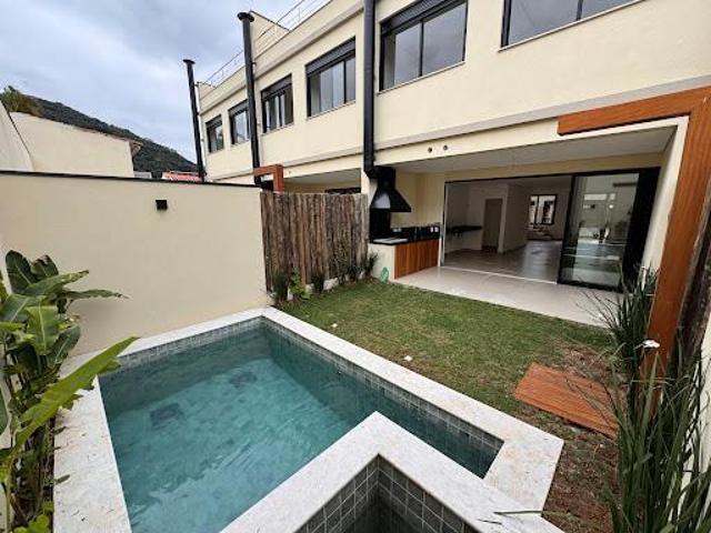Lançamento Exclusivo em Juquehy | 4 Suítes • Piscina com Jacuzzi • A 400m da Praia