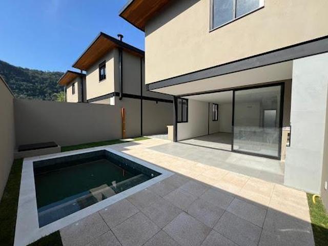 Lançamento em Barequeçaba | Casas com 3 Suítes | Piscina Privativa | Condomínio Exclusivo com 11 Uni