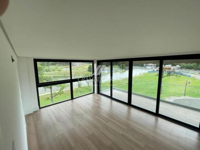 LANÇAMENTO EM GRAMADO! APARTAMENTO DE ALTO PADRÃO!