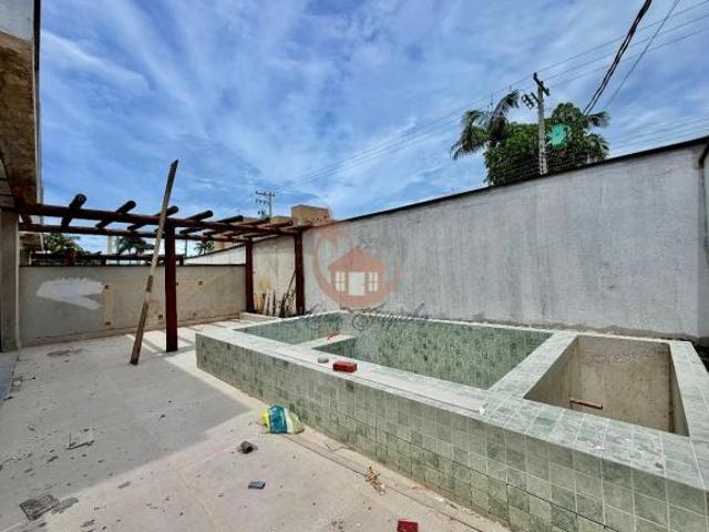 LANÇAMENTO Localizada em um condomínio fechado próximo da praia