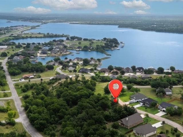 Lanai Cir, Runaway Bay, TX 76426