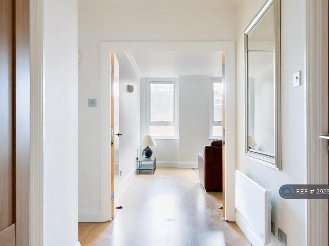 Lanark Square, London, E14 1 bed flat to rent £2,000 pcm £462 pw