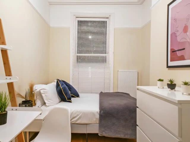 Lanark Place, London W9, Room to rent, £1,650 pcm | PrimeLocation