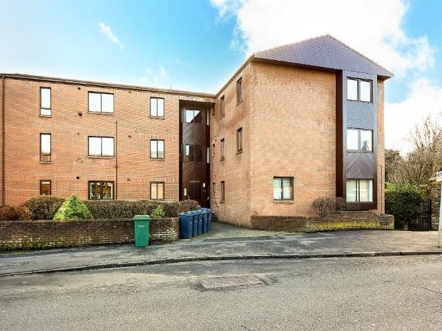 Lanark Road, Juniper Green, Edinburgh EH14, 2 bed flat to rent, £1,295 pcm | PrimeLocation
