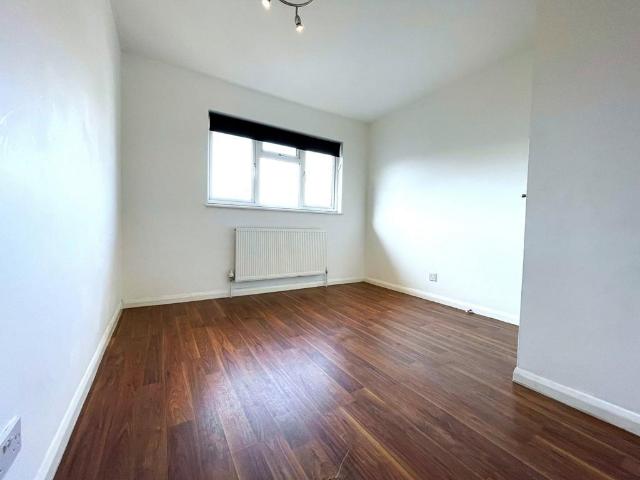 Lanata Walk, HAYES, Middlesex 2 bed flat to rent £1,725 pcm £398 pw