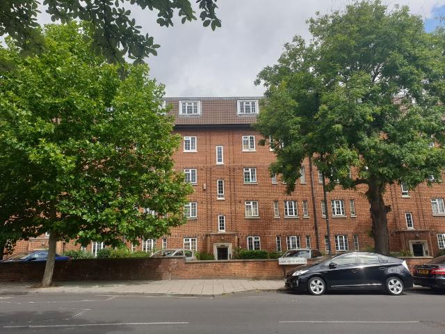 Lancaster Avenue, London SE27, 2 bed flat to rent, £1,600 pcm | PrimeLocation