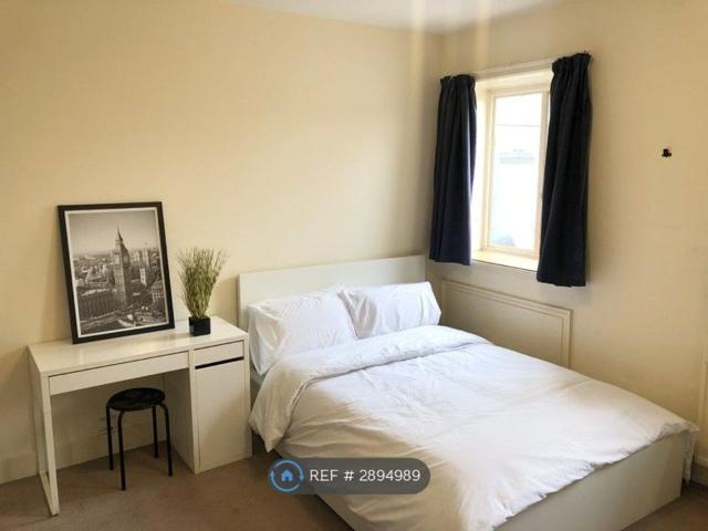 Lancaster Gate, London W2, Studio to rent, £1,650 pcm | PrimeLocation