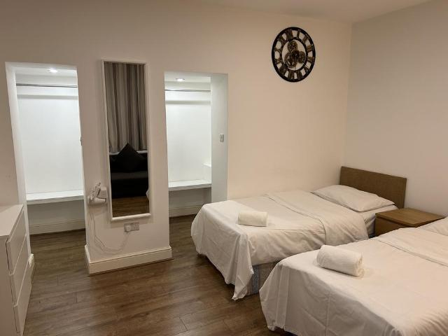 Lancaster Gate, Paddington W2 Studio to rent £2,080 pcm £480 pw