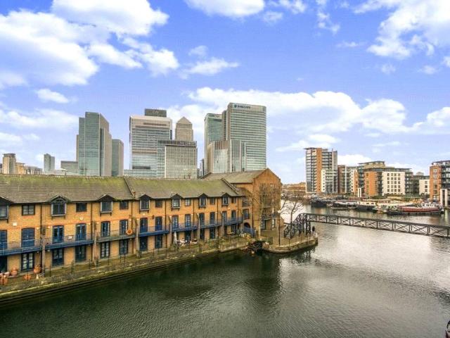 Lancaster Drive, Blackwall E14, 1 bed flat to rent, £2,700 pcm | PrimeLocation