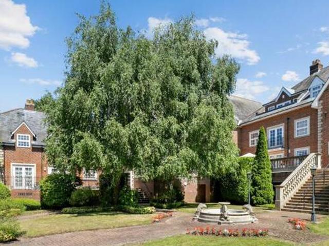 Lancaster House, Park Lane, 2 Bedroom Flat