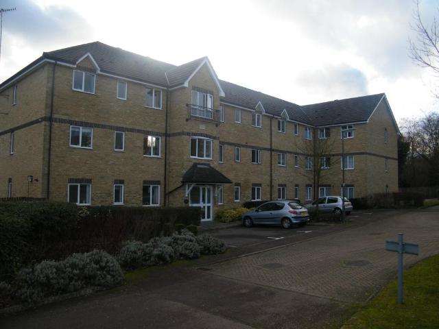 Lancaster House, Redhill, RH1 2 bed flat to rent £1,750 pcm £404 pw