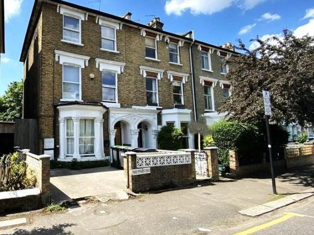 Lancaster Road, Finsbury Park N4, Studio to rent, £1,600 pcm | PrimeLocation