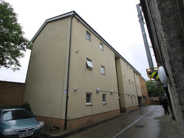 Lancaster Road, Leytonstone E11, 1 bed flat to rent, £1,500 pcm | PrimeLocation