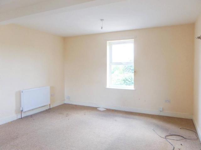 Lancaster Road, London SE25 2 bed flat to rent £1,825 pcm £421 pw