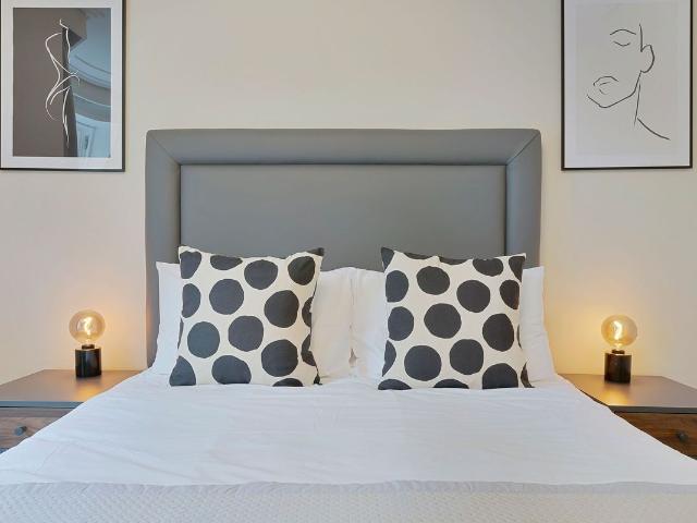Lancaster Road, London W11, 2 bed flat to rent, £4,500 pcm | PrimeLocation