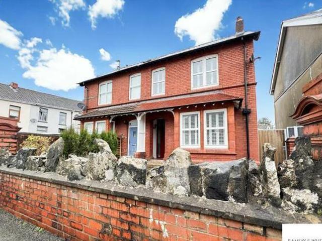Lancaster Villas, Merthyr Tydfil, 3 Bedroom Semi detached