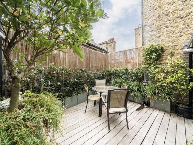 Lancashire Court, W1S, London