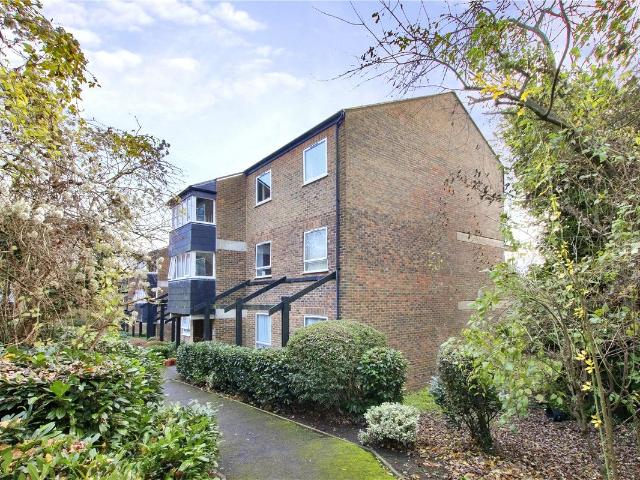 Lance Croft, New Ash Green DA3, 2 bed flat to rent, £1,300 pcm | PrimeLocation