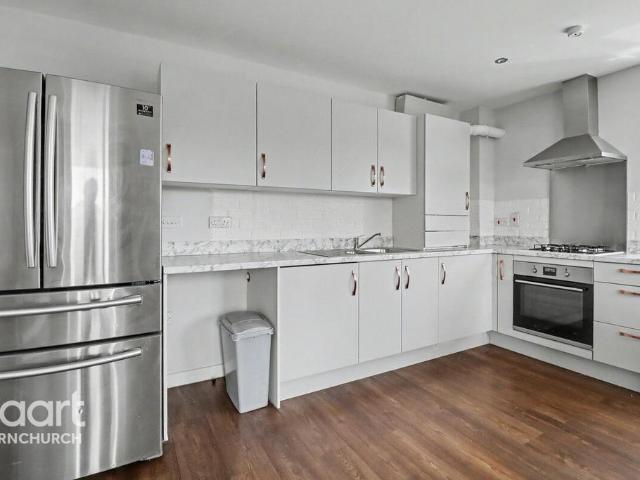 Lance Street, Rainham 2 bed apartment to rent £1,800 pcm £415 pw