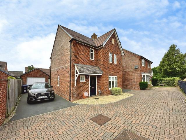 Lancelot Way, Kings Gate, Amesbury, SP4 7FZ