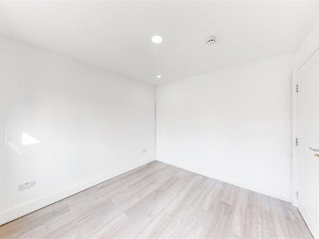 Lancelot Crescent, Wembley HA0, Room to rent, £800 pcm | PrimeLocation