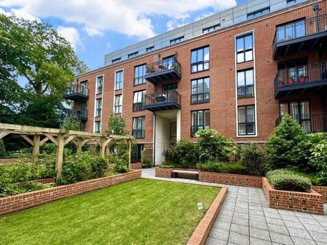 Lancelot House, Winchester SO22, 2 bed flat to rent, £2,100 pcm | PrimeLocation