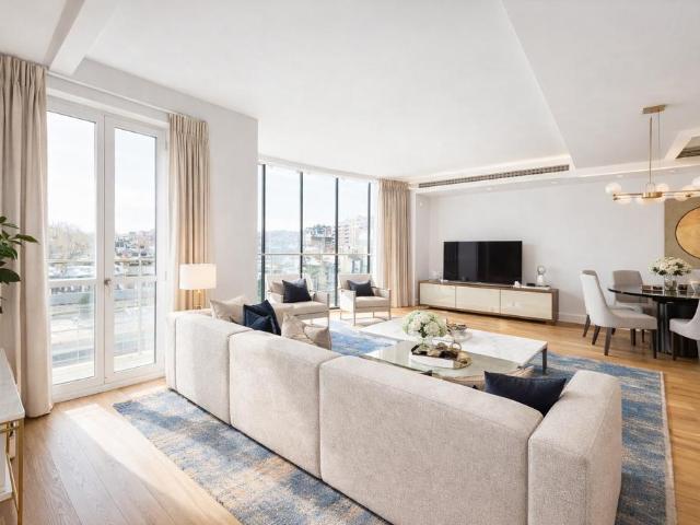 Lancelot Place, SW7 2 bed apartment to rent £10,833 pcm £2,500 pw