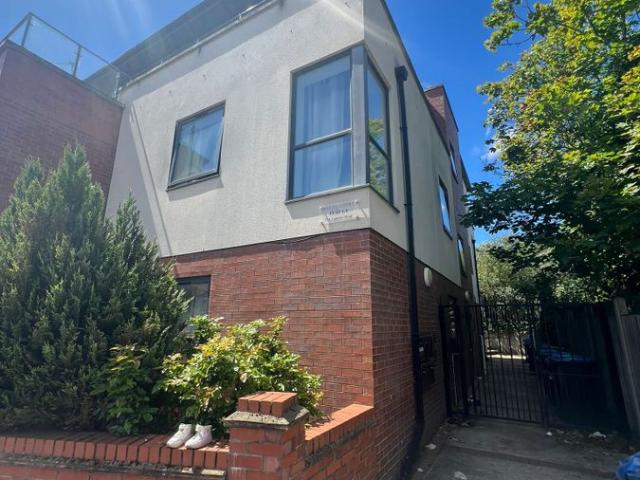Lancelot Road, Wembley HA0, 3 bed flat to rent, £2,200 pcm | PrimeLocation