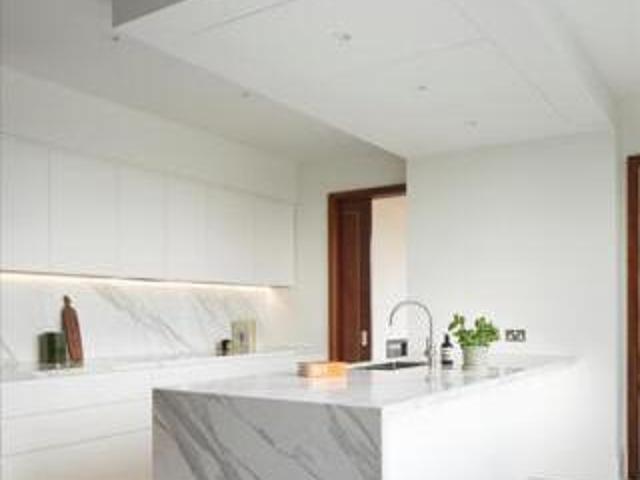 Lancer Square, Kensington Church St, 3 Bedroom Penthouse