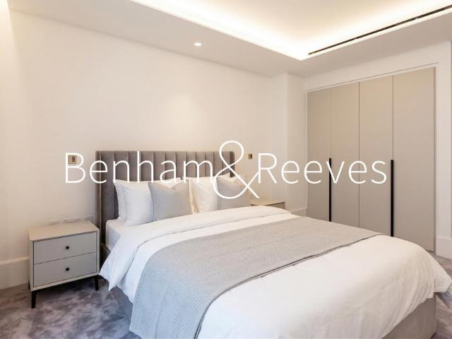 Lancer Square, Kensington W8 1 bed apartment to rent £7,800 pcm £1,800 pw
