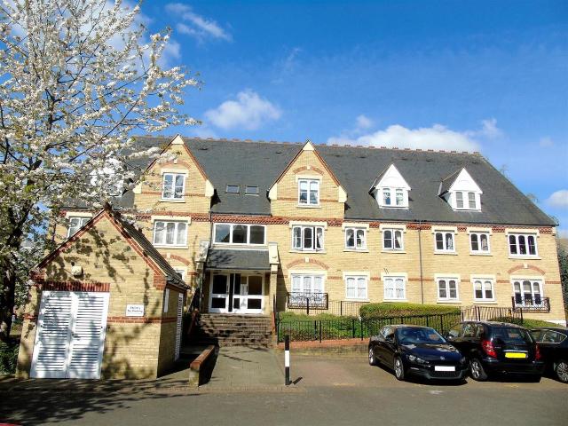Lancing House, Hallam Close, Watford WD24, 2 bed flat to rent, £1,495 pcm | PrimeLocation