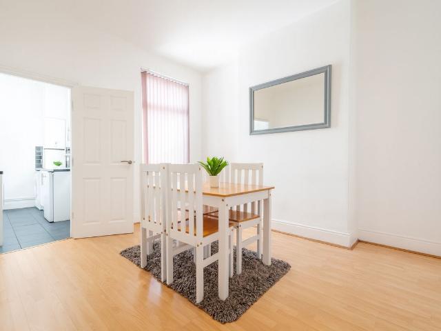 Lancing Road, Sheffield S2, 3 bed semi detached house to rent, £412 pppm | PrimeLocation