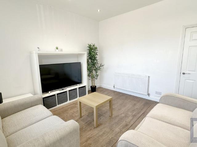 Lancing Road, Sheffield, South Yorkshire S2, 4 bed terraced house to rent, £375 pcm | PrimeLocation